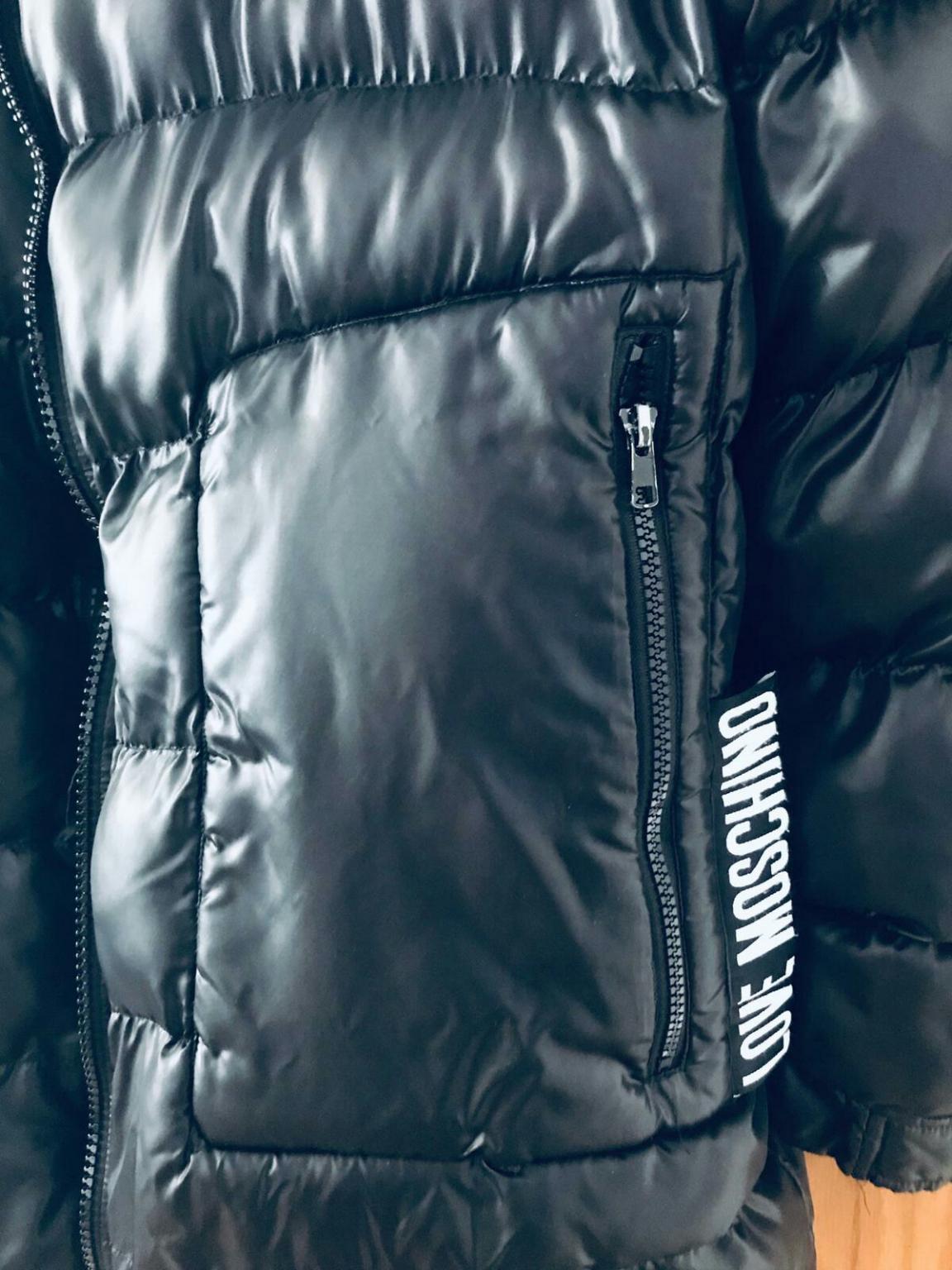 mens love moschino log puffer parka jacket in N4 Islington für £ 100,00 ...