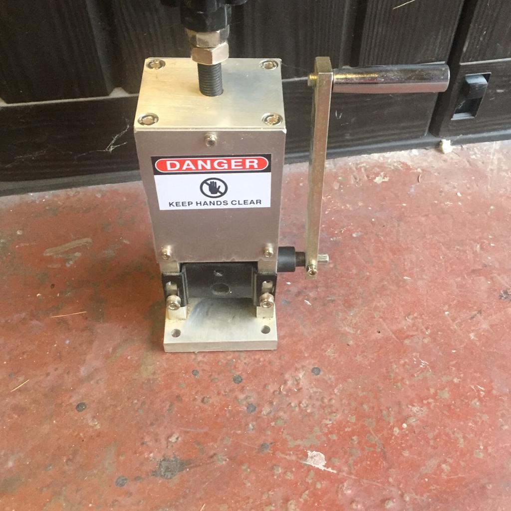 Wire/cable splitter in London für £ 20,00 zum Verkauf | Shpock AT