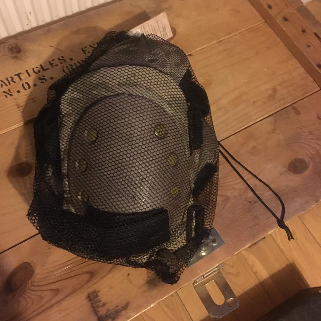 Knee and elbow pads in CM21 Hertfordshire für 10,00 £ zum Verkauf ...