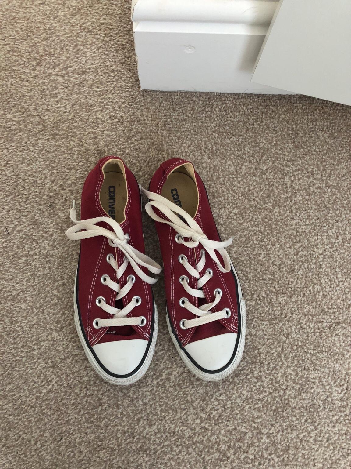 Red/burgandy low converse in B33 Birmingham für 5,00 £ zum Verkauf ...