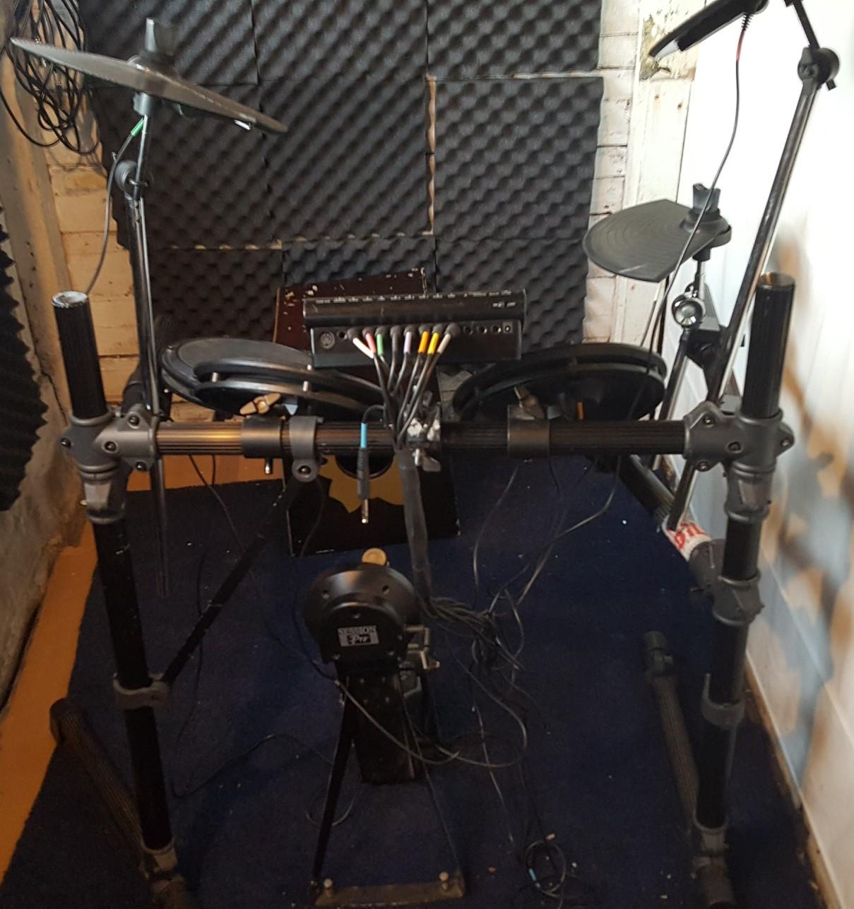 Session Pro DD505 electronic drumkit in CR4 Merton für £ 60,00 zum ...