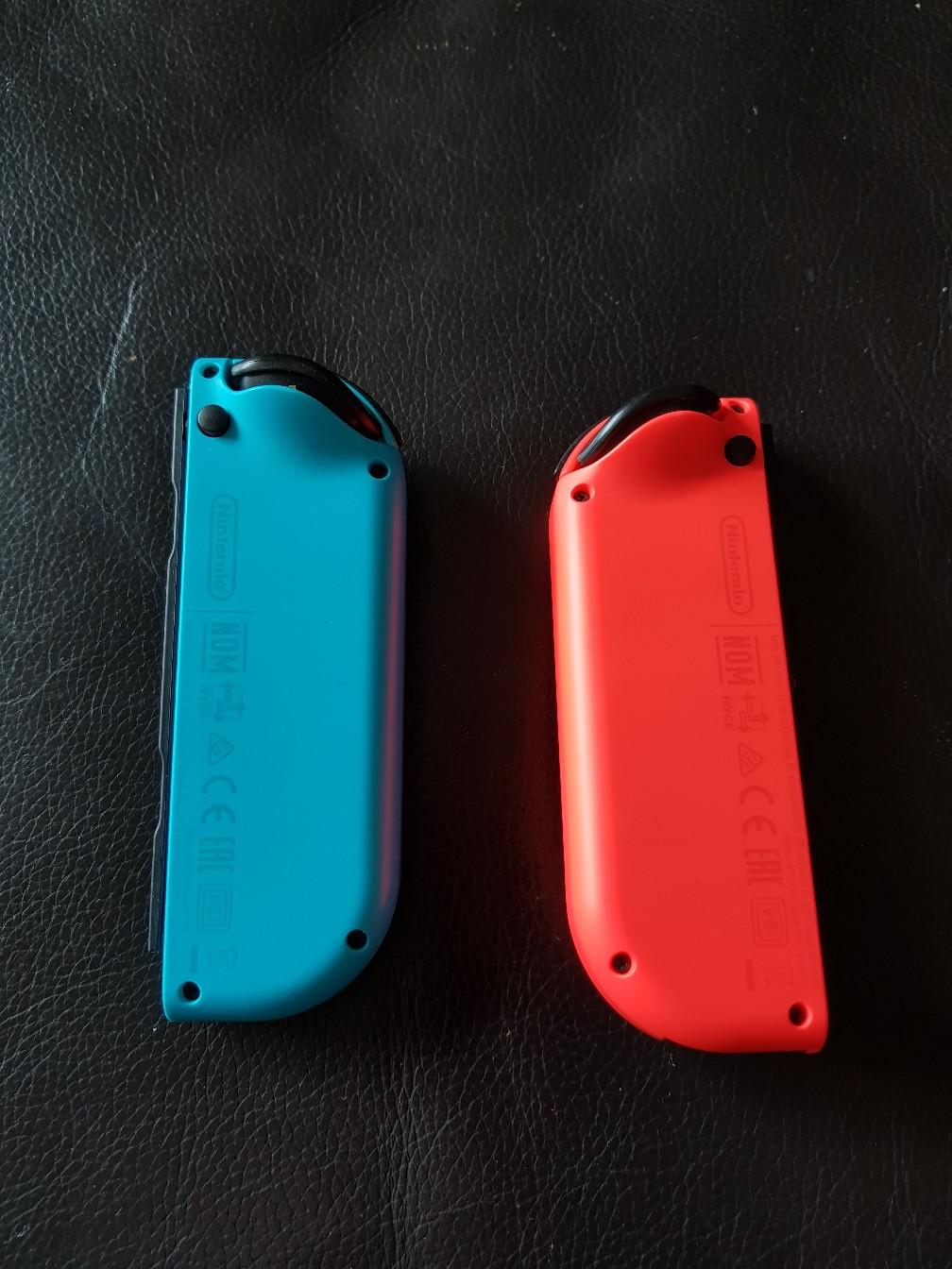 Nintendo Switch Joycons (Neon Red/Blue) in IP33 Edmundsbury für £ 50,00 ...