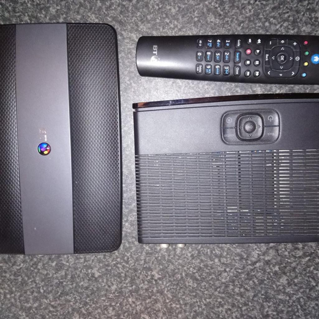 BT 4k ultra HD youview box home hub full set in S35 Sheffield für £ 75 ...