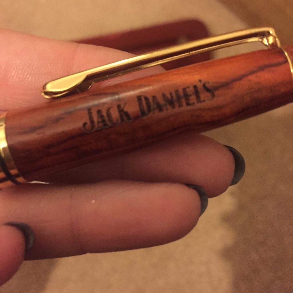 Jack Daniels Pen in SS15 Basildon für £ 16,00 zum Verkauf | Shpock AT