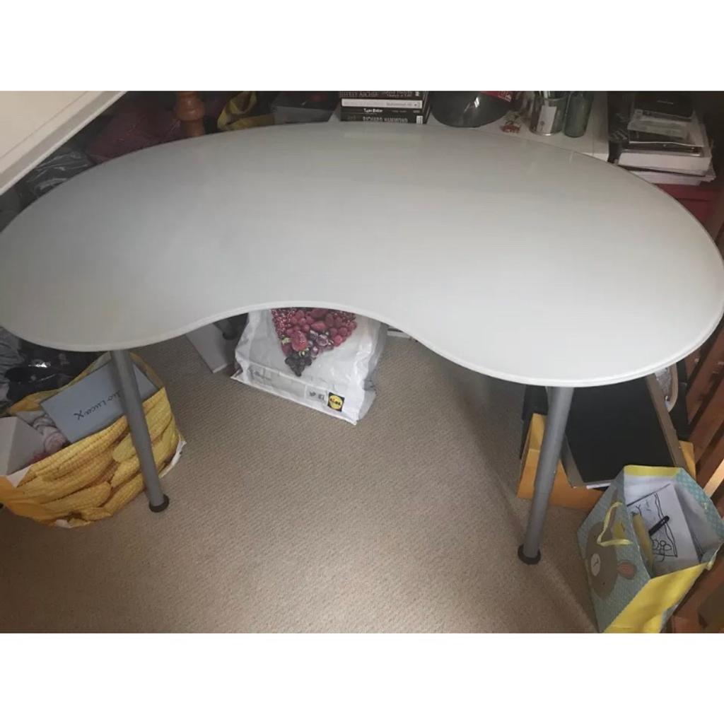 IKEA Glass Kidney shape office/ compute Desk in NP19 Newport für 50,00 ...