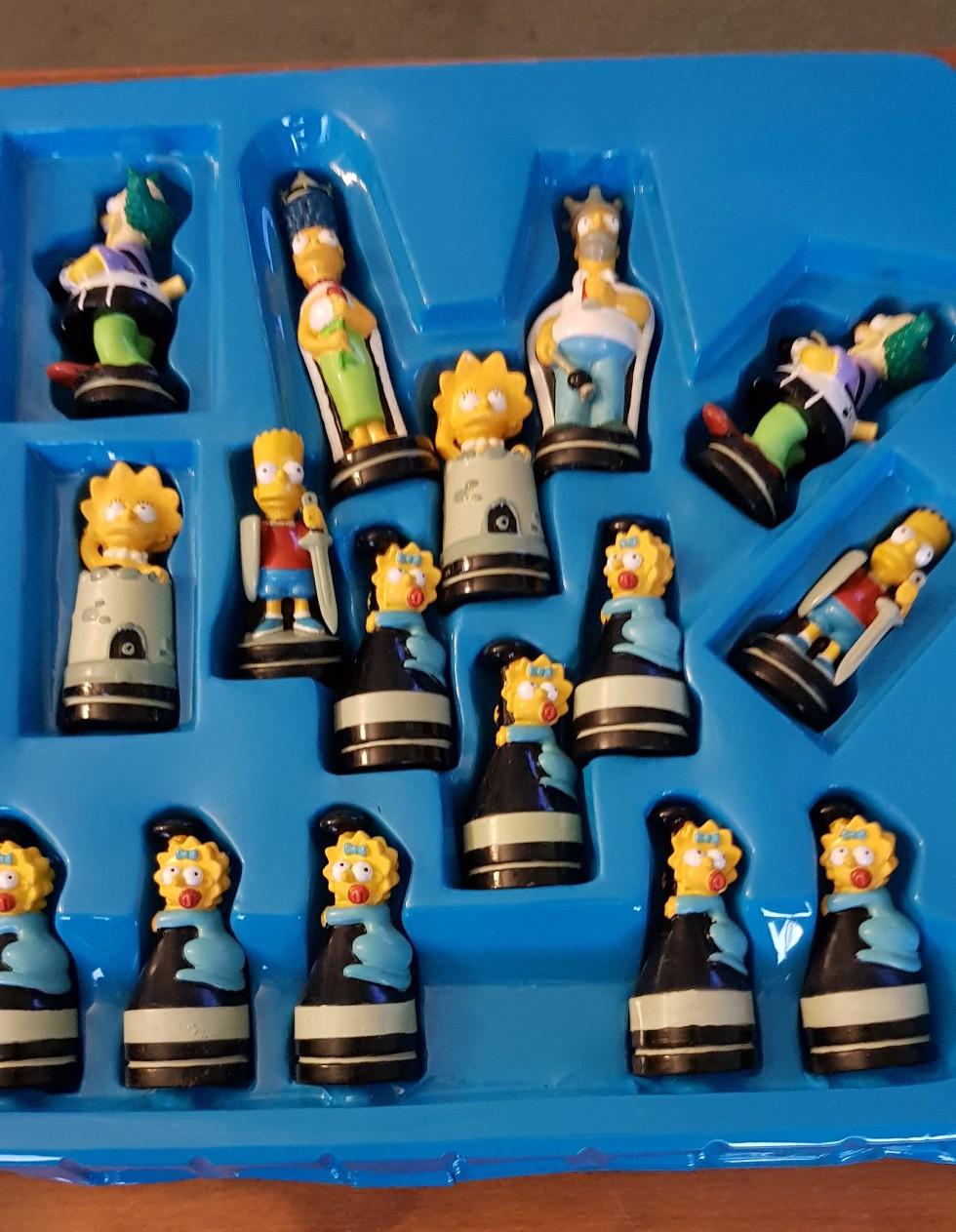 Vintage The Simpsons chess set in tin in KT18 Ewell für 10,00 £ zum ...