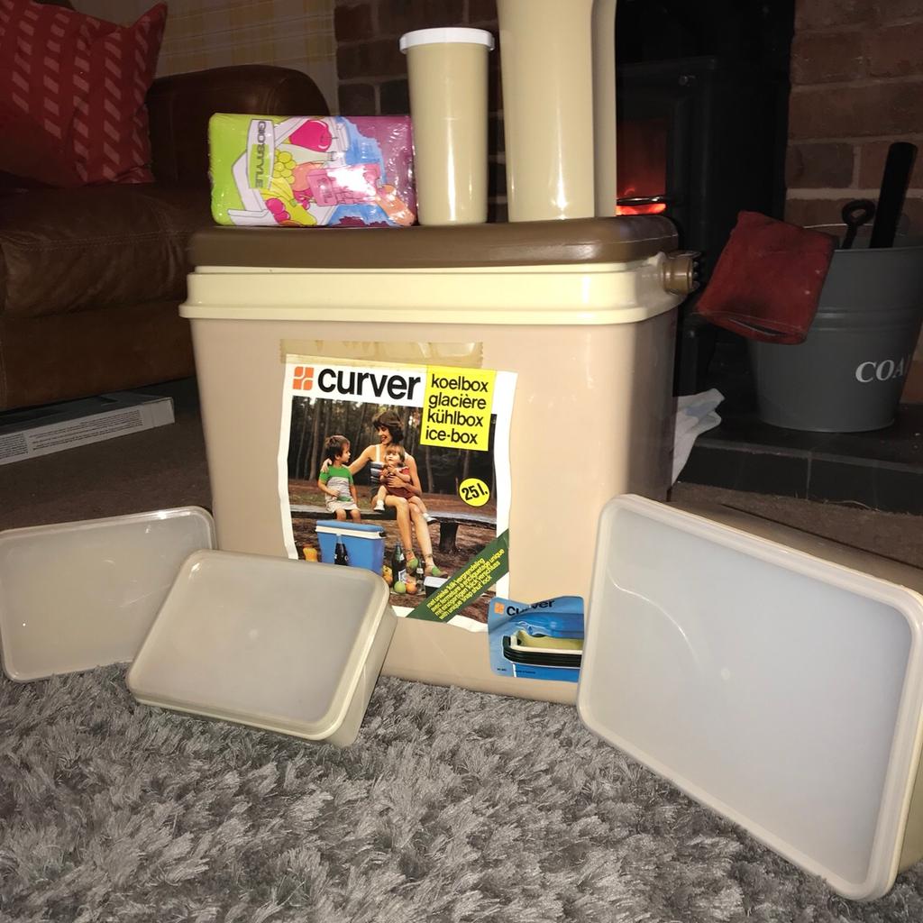 Curver cool box in Wellington für 8,00 £ zum Verkauf | Shpock DE