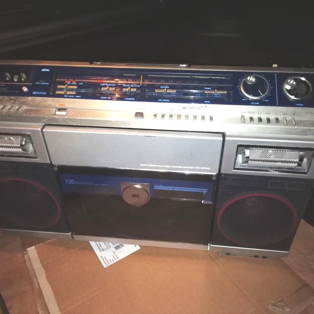 Sharp VZ2000 ghetto blaster in SW2 Lambeth für 1,00 £ zum Verkauf ...