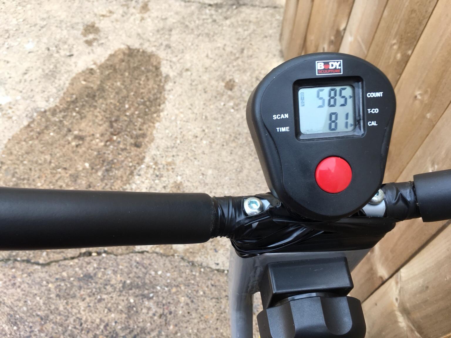 Cross trainer and folding exercise bike in NG3 Nottingham für 25,00 ...