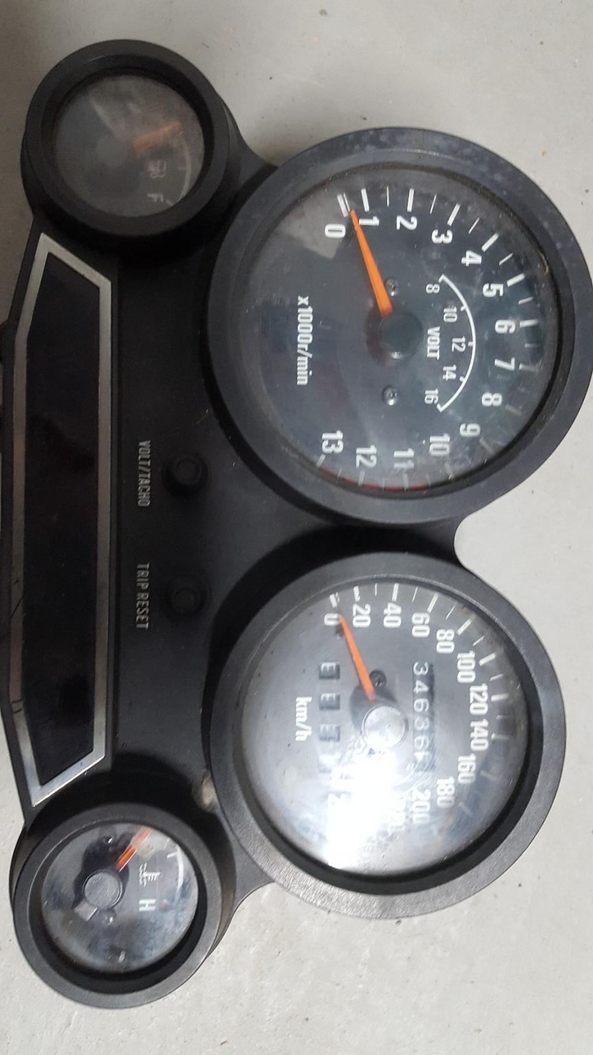 kawasaki GPZ clocks in WS11 Cannock Chase für 9,99 £ zum Verkauf ...