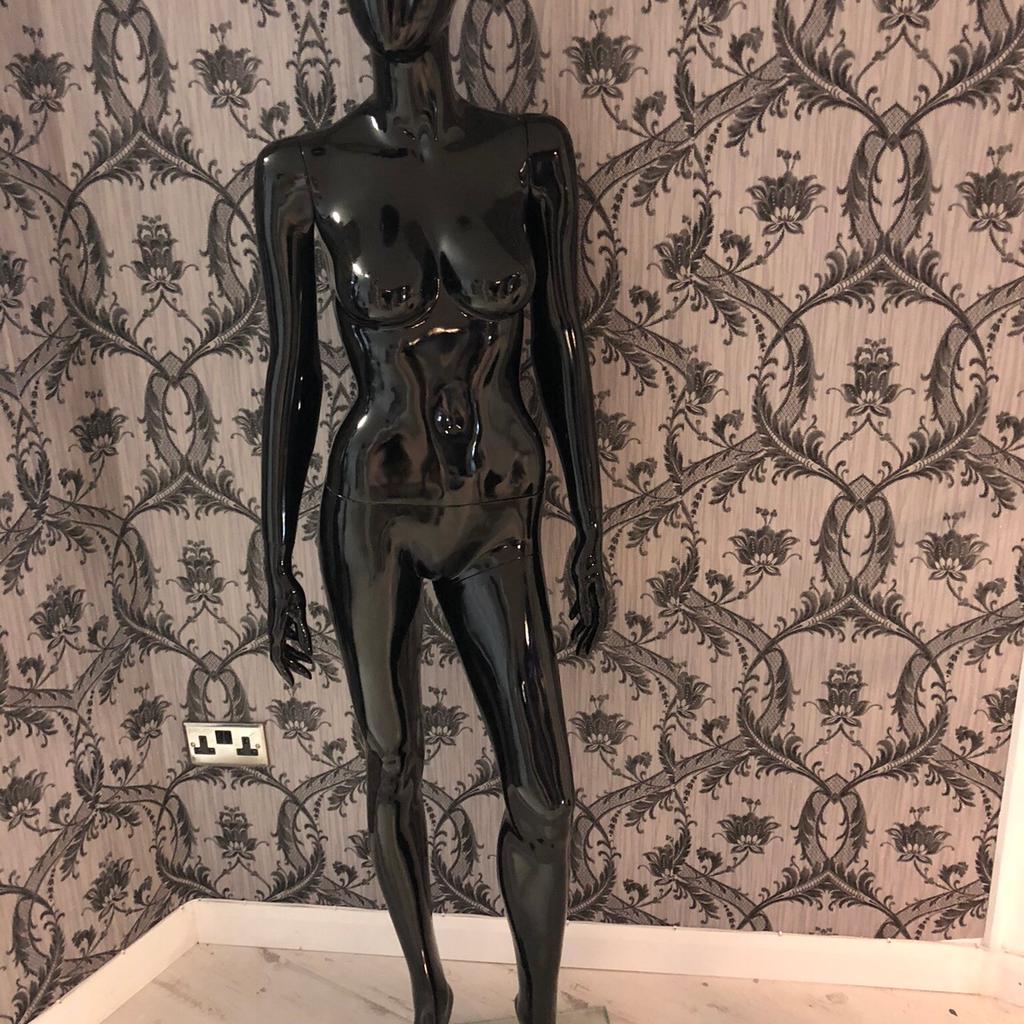 Full Female Fibreglass Mannequin - 1 left in IG9 Forest für 85,00 £ zum Verkauf | Shpock DE