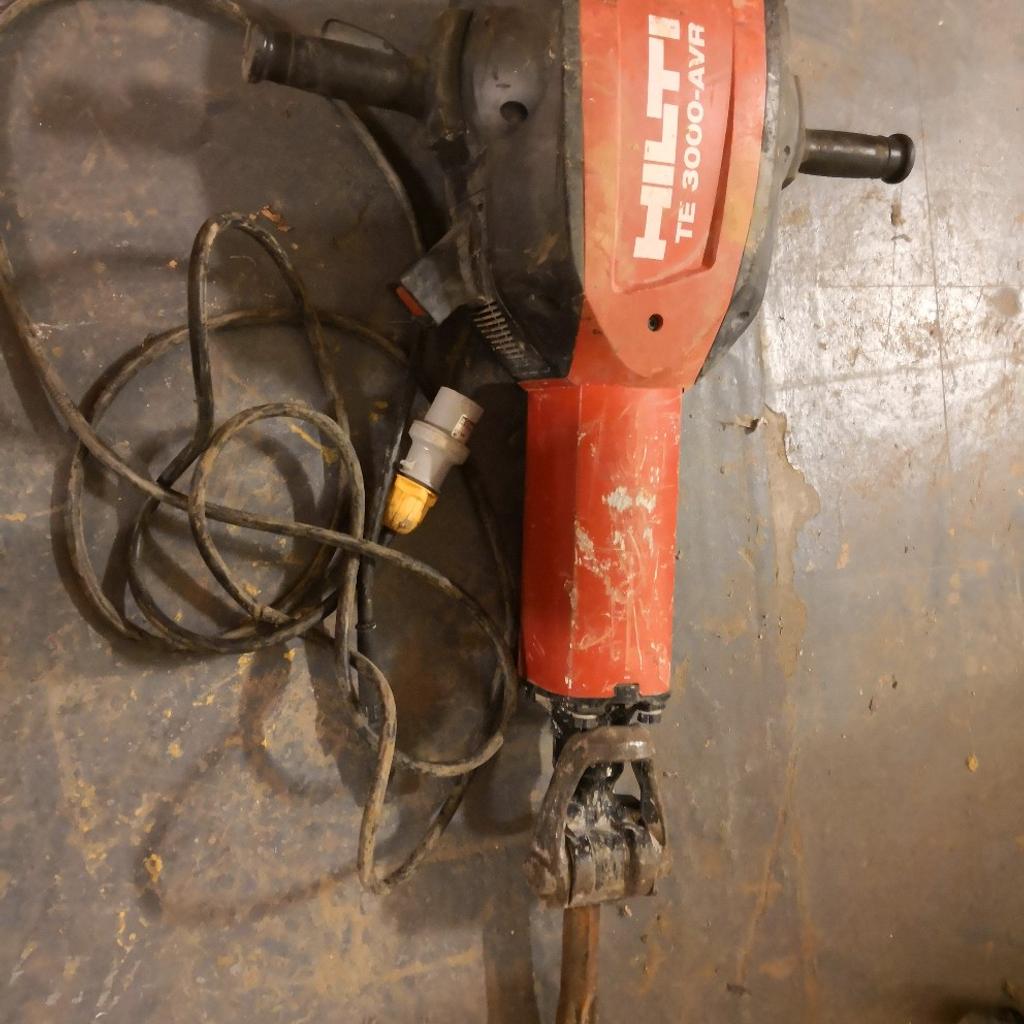 110volt Hilti TE3000 AVR Concrete Demolition in RM10 Dagenham für 600 ...