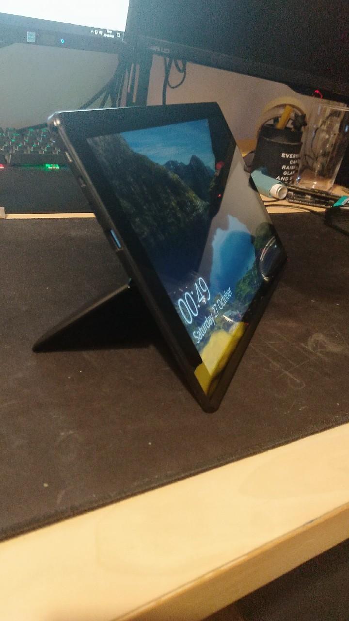 As New Linx 12X64 Windows 10 Laptop/Tablet in RG22 Basingstoke für 110 ...