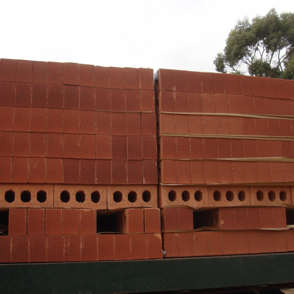 Forterra Lindum Cottage Red Multi Brick new in CV10 Nuneaton and ...