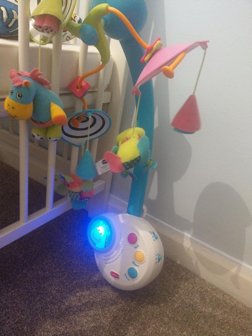 tiny love cot mobile in LS5 Leeds for £15.00 for sale | Shpock