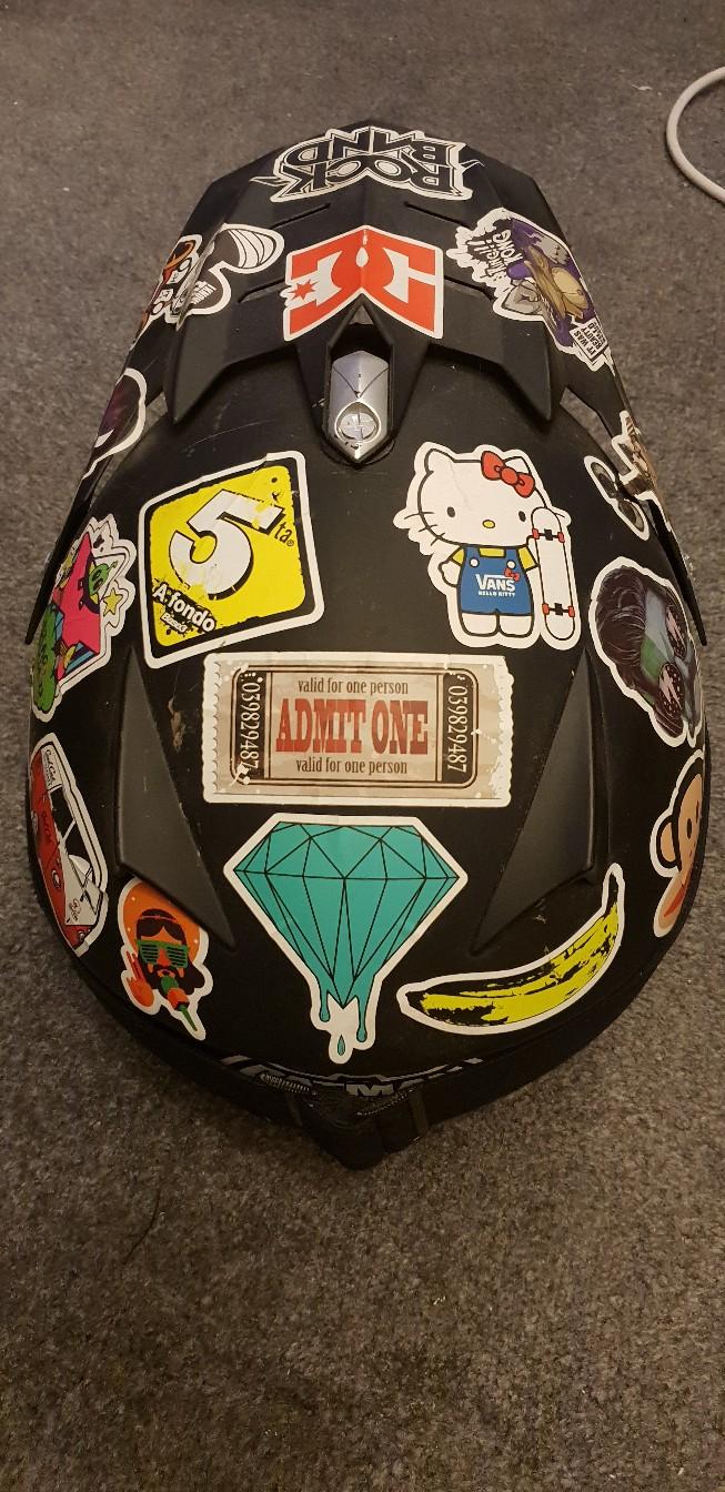 shox sticker bombed helmet in WS11 Walsall für 20,00 £ zum Verkauf ...