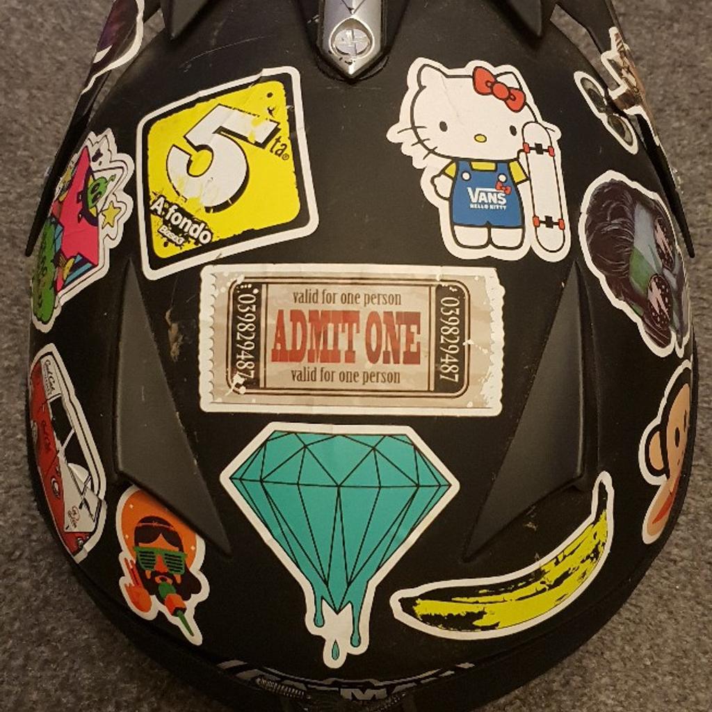 shox sticker bombed helmet in WS11 Walsall für 20,00 £ zum Verkauf ...