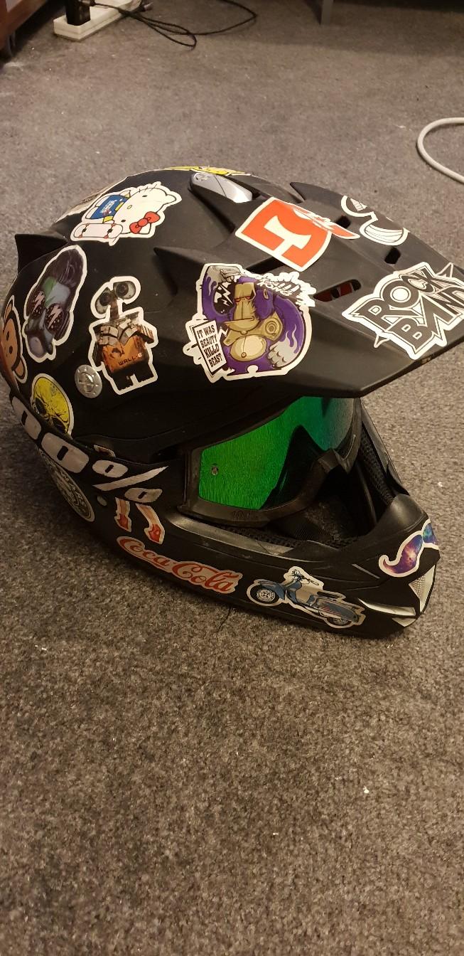 shox sticker bombed helmet in WS11 Walsall für 20,00 £ zum Verkauf ...