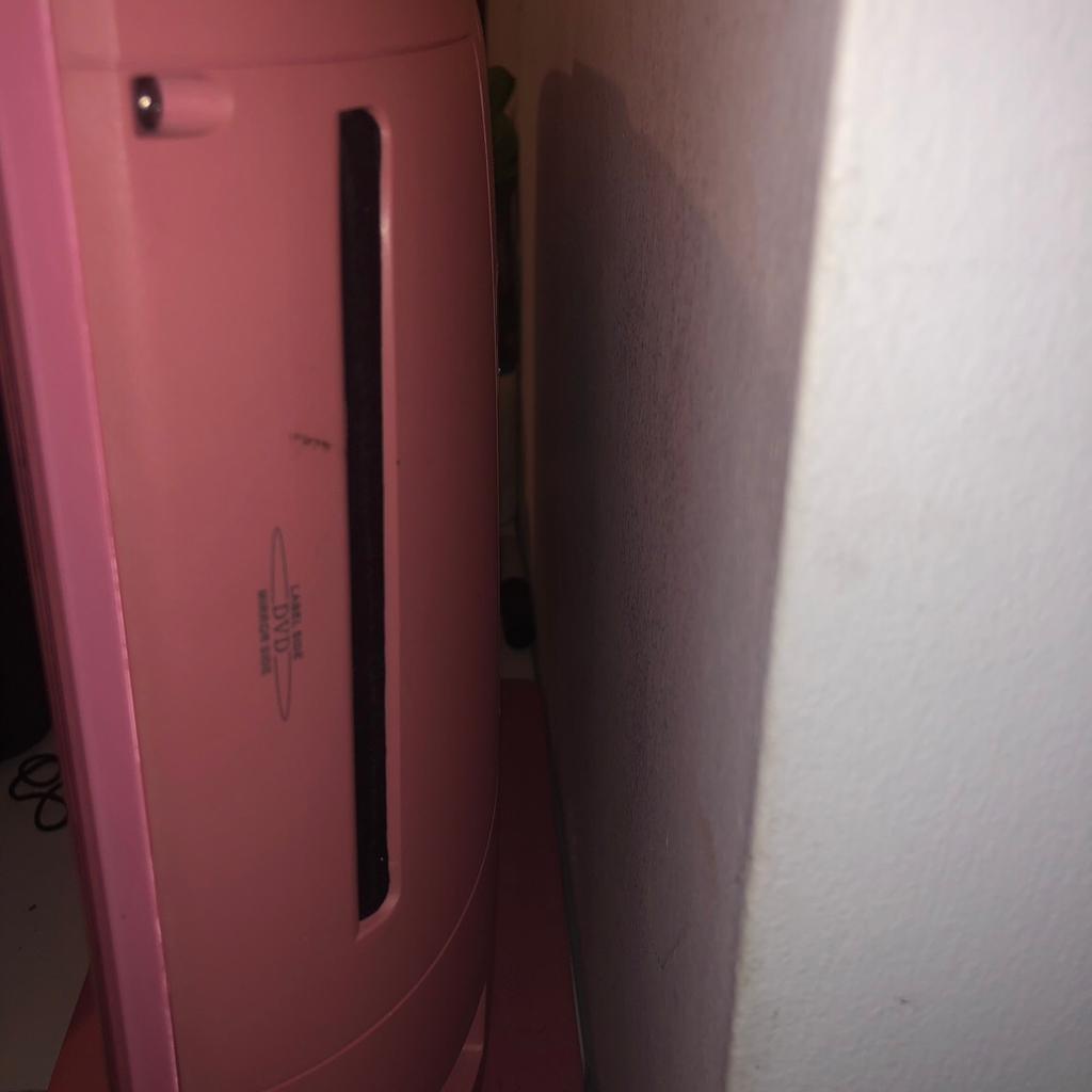 Alba 16” inch pink HD TV DVD in ME7 Gillingham for £50.00 for sale | Shpock