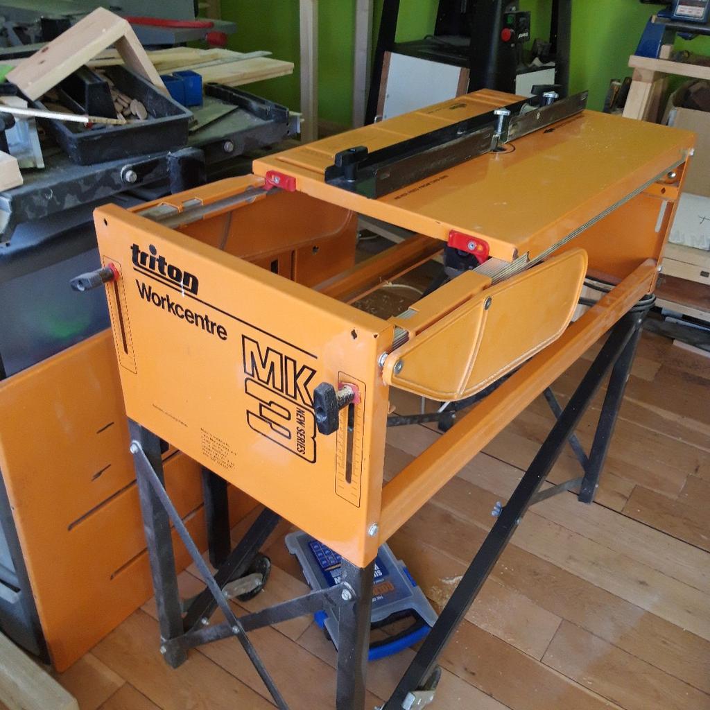 Elu Router and table in CT10 Thanet für 1,00 £ zum Verkauf | Shpock DE