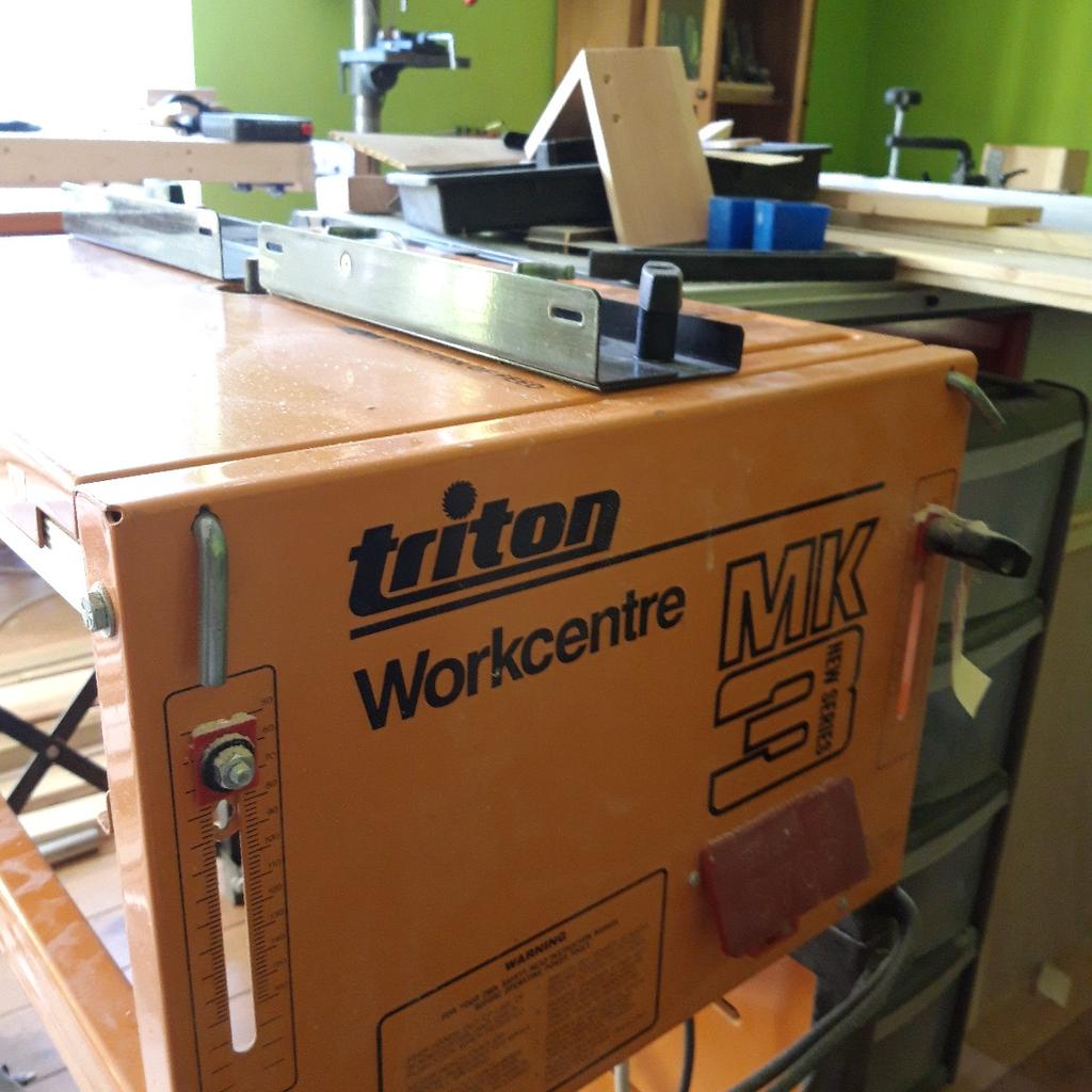 Elu Router and table in CT10 Thanet für 1,00 £ zum Verkauf | Shpock DE