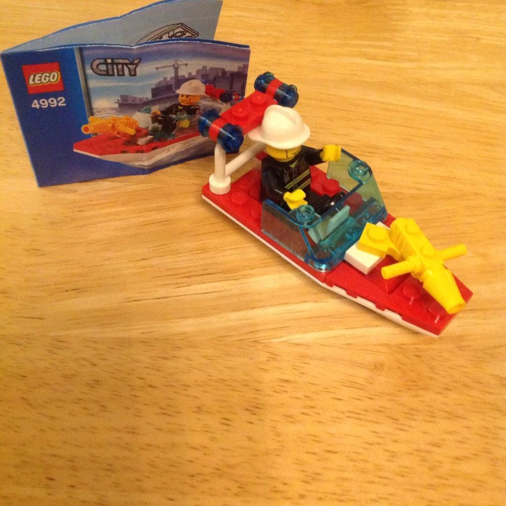 Lego City Fire boat 4992 in MK6 Keynes für £ 1,50 zum Verkauf | Shpock AT