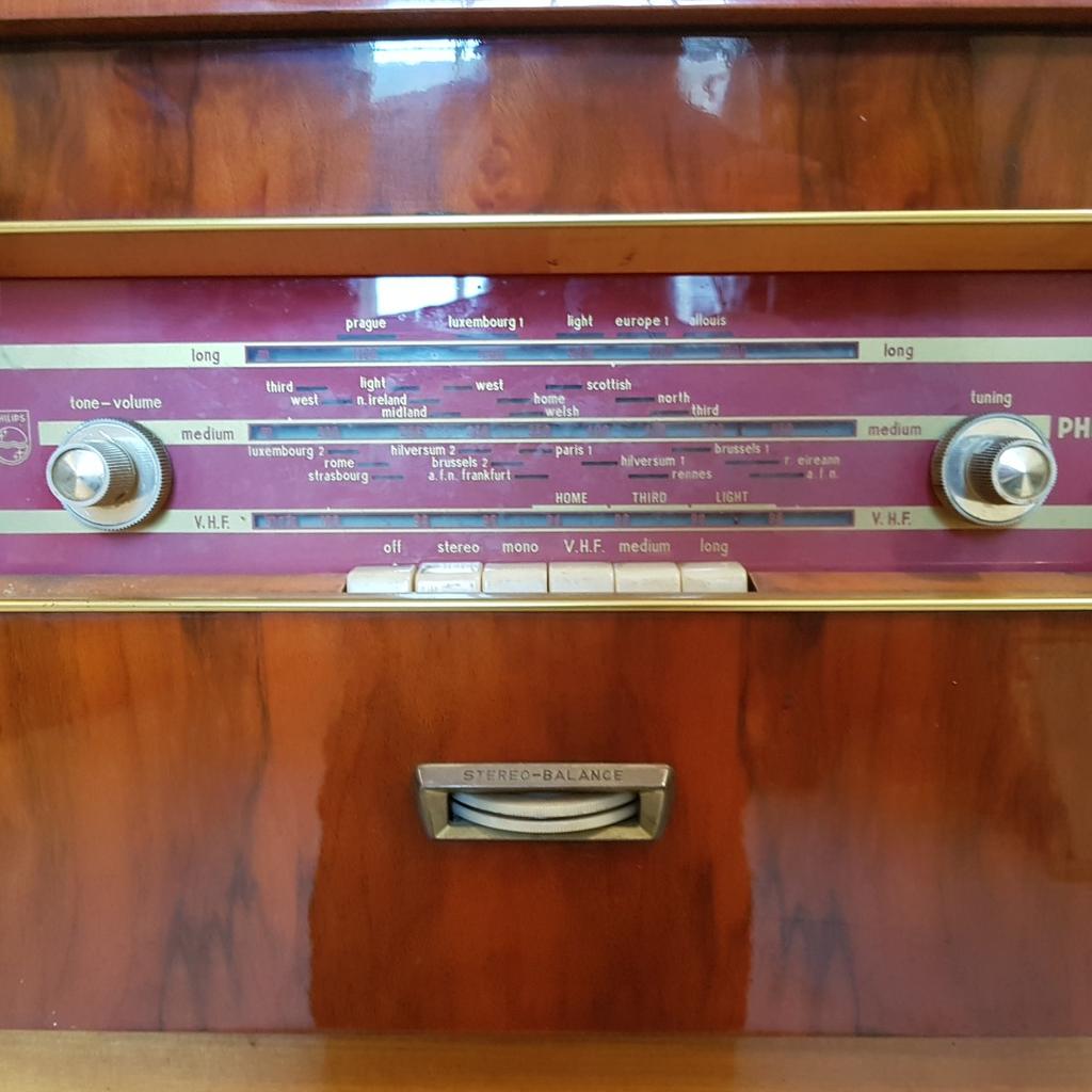 Vintage Philips F5G01A Radiogram in DE45 Dales for £40.00 for sale | Shpock