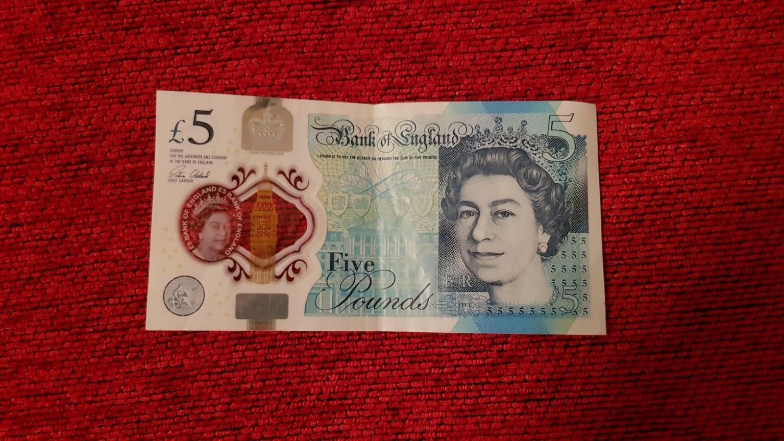 £5 Five Pound Note - AK47 in WA1 Warrington für 14,99 £ zum Verkauf ...