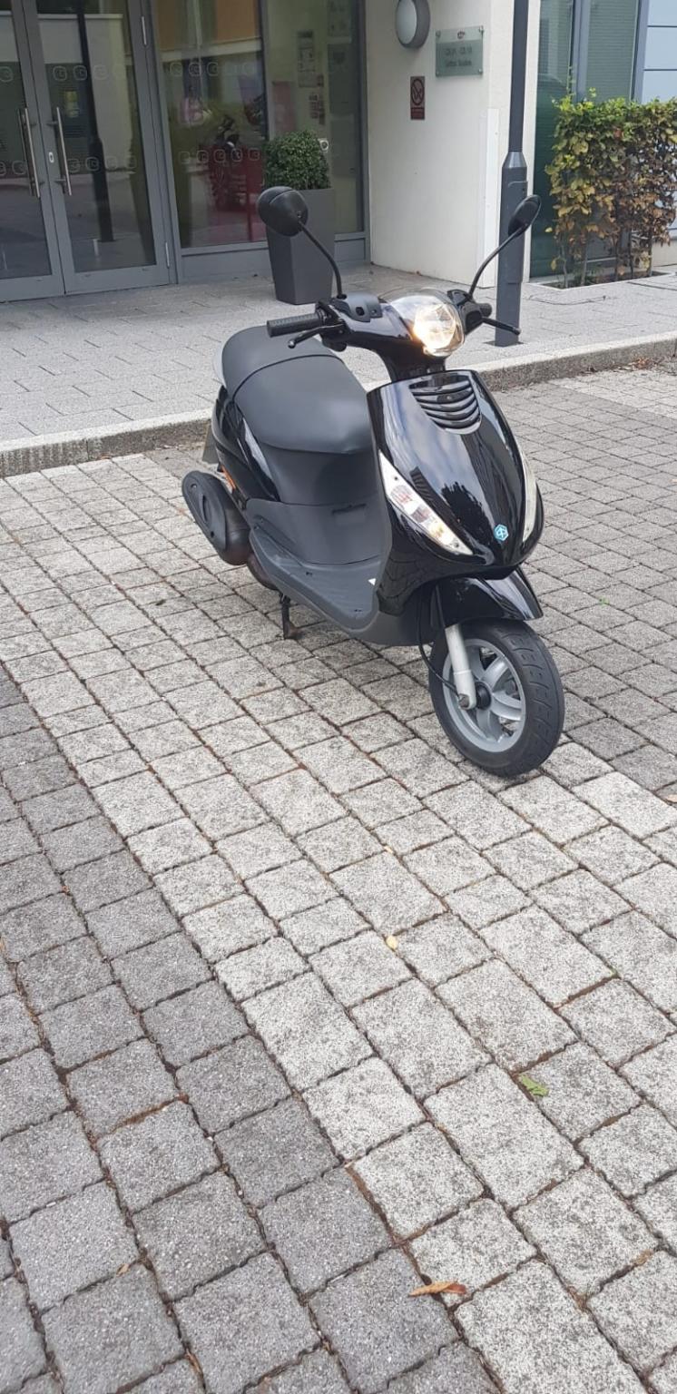 Piaggio Zip 100cc 4t in SE13 London Borough of Lewisham für 700,00 ...
