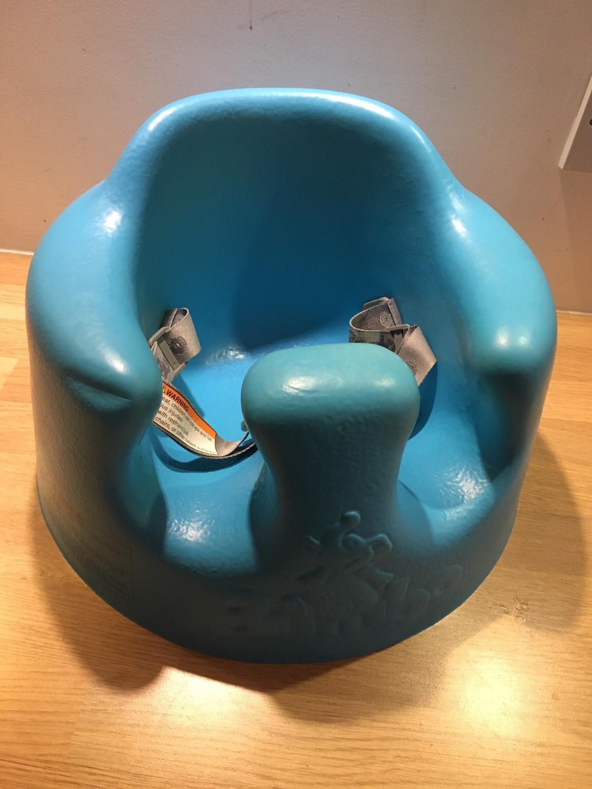 Blue bumbo with tray & strap in NN3 Northampton für 10,00 £ zum Verkauf ...
