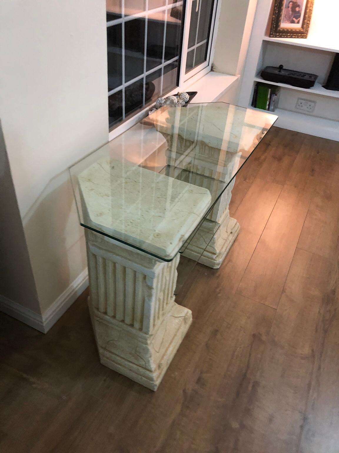 Tv unit Corner in LU1 Luton for £80.00 for sale | Shpock