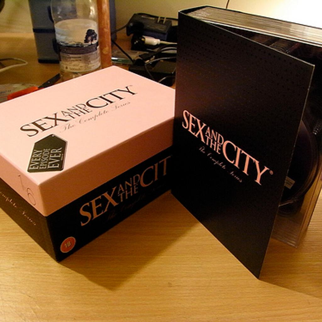 Sex And The City Dvd Complete Mega Box Set In Hx1 Calderdale Für 10 00