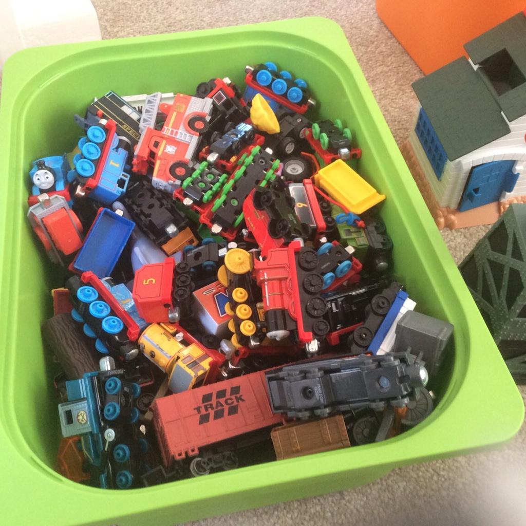 Thomas and Friends Take and Play Bundle in SO53 Eastleigh for £65.00 ...