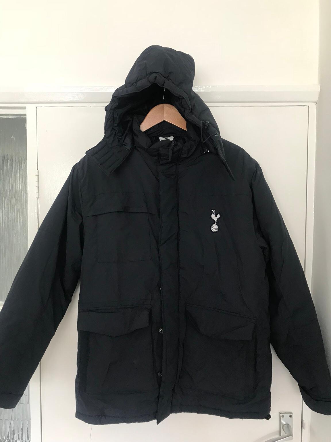 Tottenham Winter Coat in Basildon für € 10,00 zum Verkauf | Shpock AT