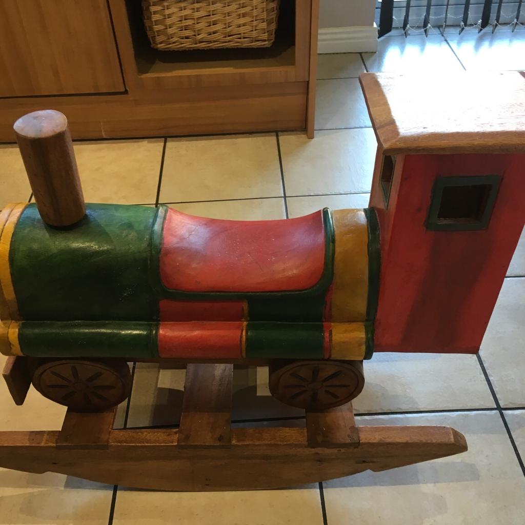 Wooden rocking Train in B97 Redditch für 12,00 £ zum Verkauf | Shpock DE