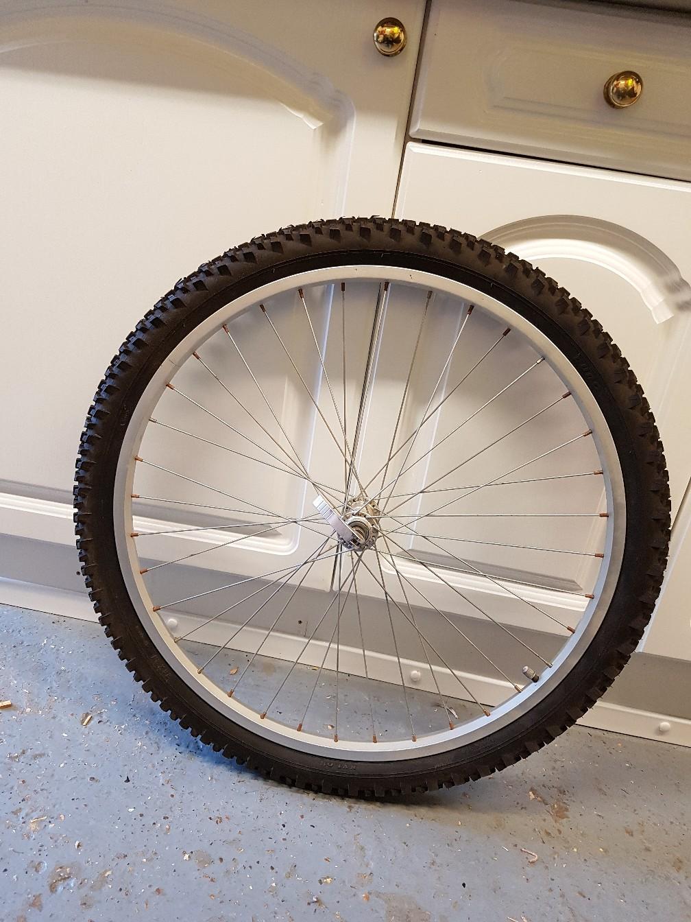 bicycle wheels and tyres in Chelmsford for £20.00 for sale | Shpock
