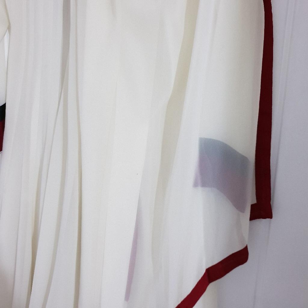 Kameez with dupatta in E2 London für £ 5,00 zum Verkauf | Shpock AT