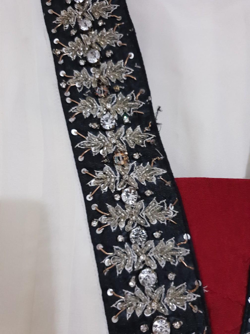 Kameez with dupatta in E2 London für £ 5,00 zum Verkauf | Shpock AT