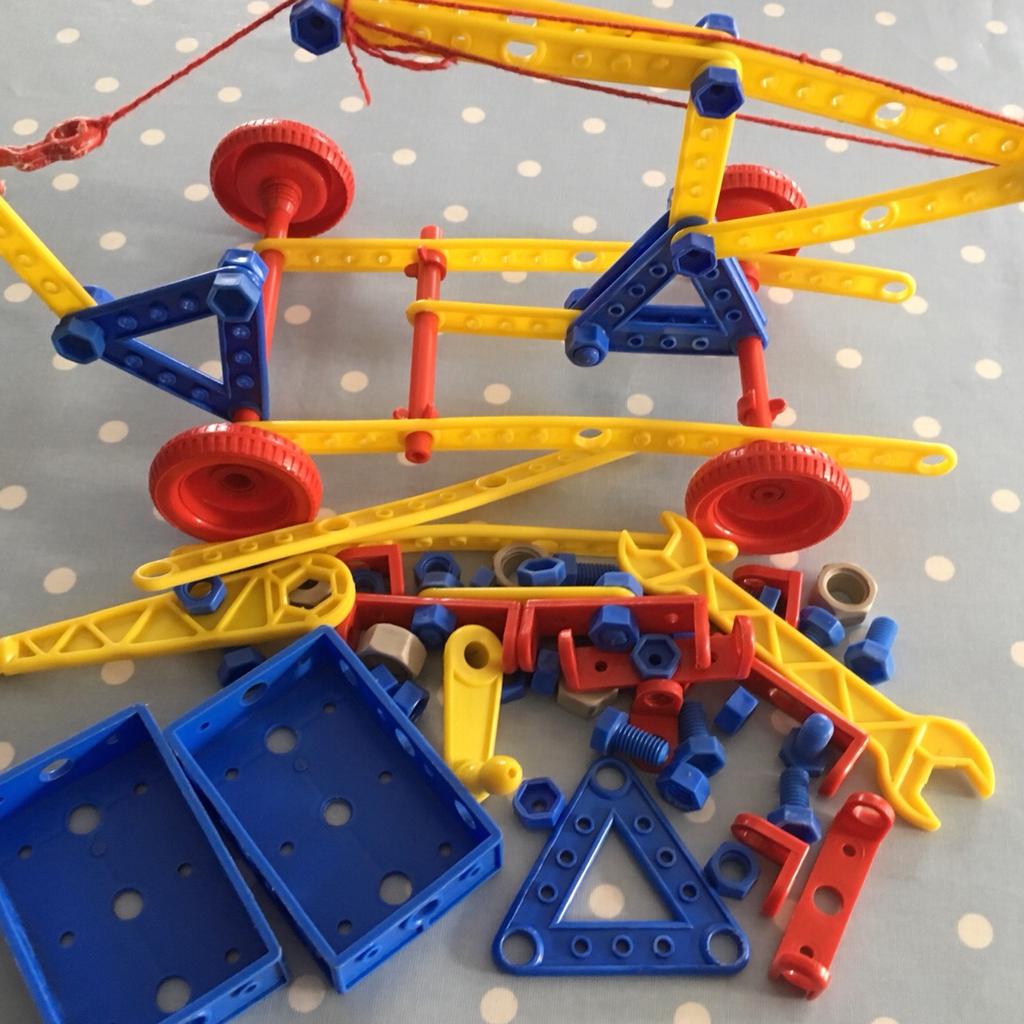 Vintage Plastic Meccano in LE65 Derbyshire für £ 5,00 zum Verkauf ...