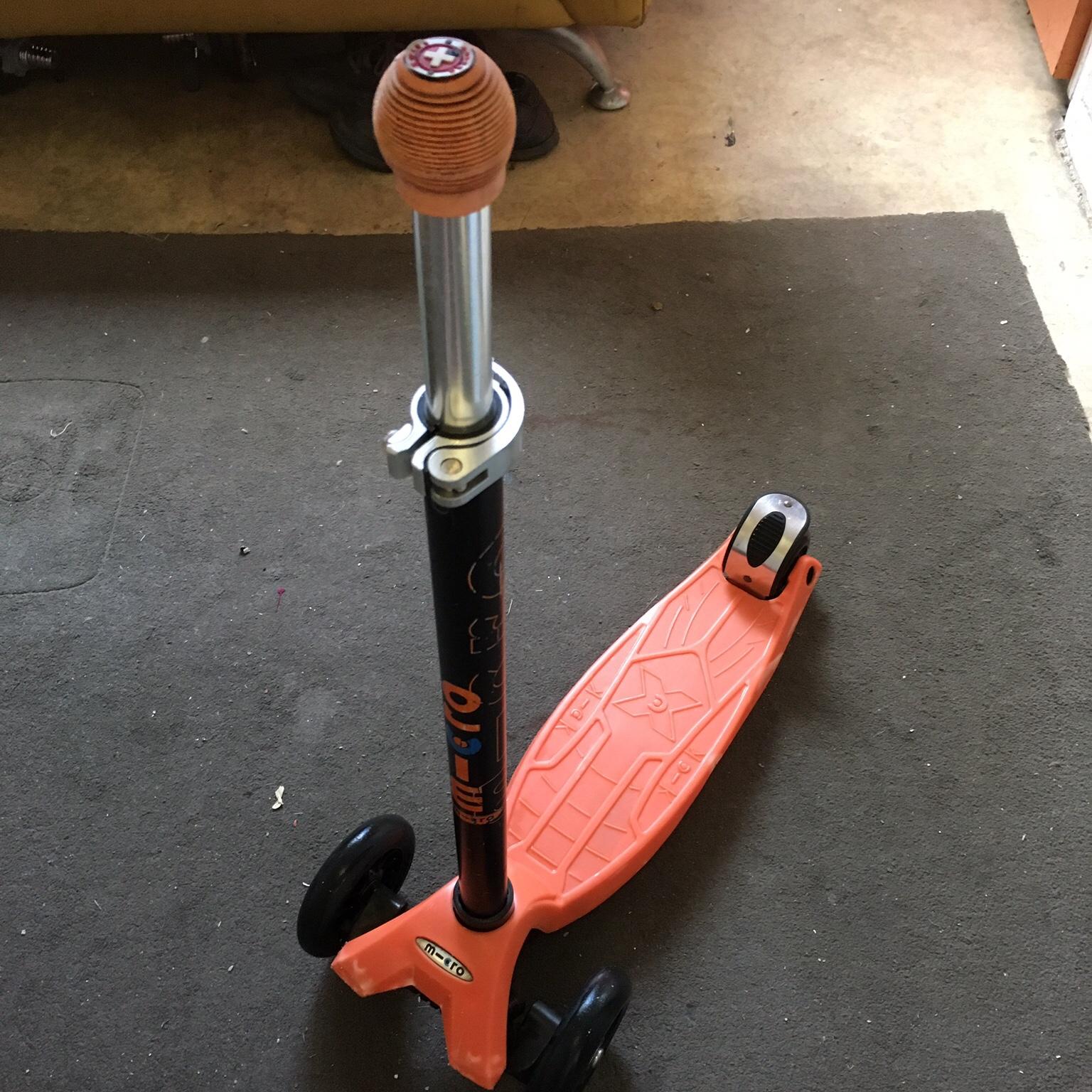 Micro maxi scooter kick joystick handle in GU11 Rushmoor für 15,00 ...