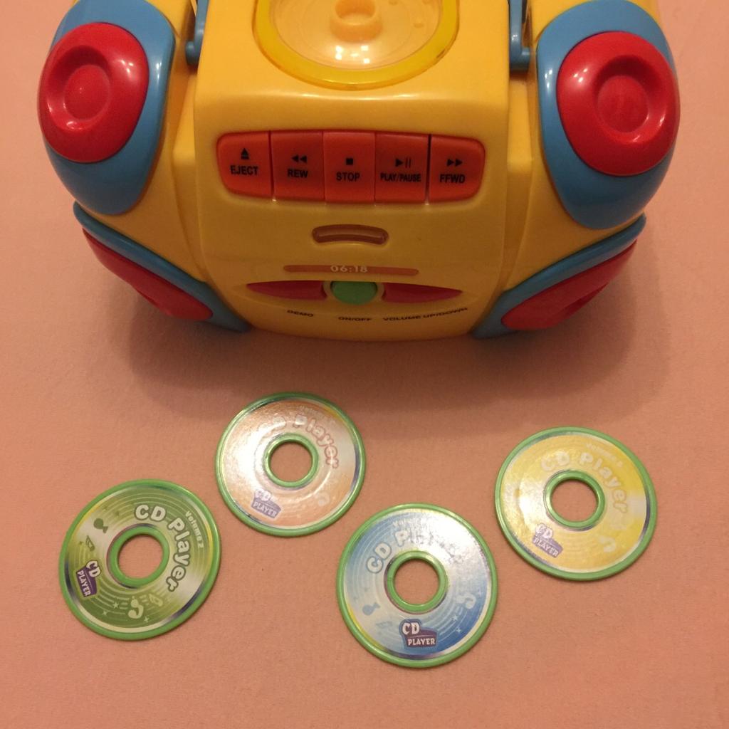 Toy my first CD player with 4 CDs in E17 Forest für 5,00 £ zum Verkauf ...