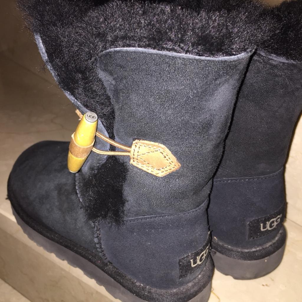 UGG Boots in 80939 München für € 45,00 zum Verkauf | Shpock AT