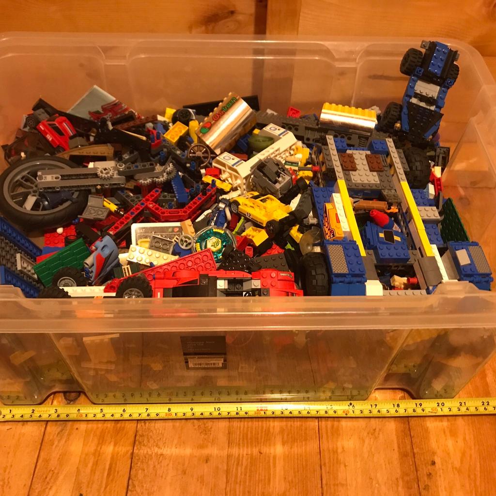 Large tub of Lego in M41 Trafford für 40,00 £ zum Verkauf | Shpock DE