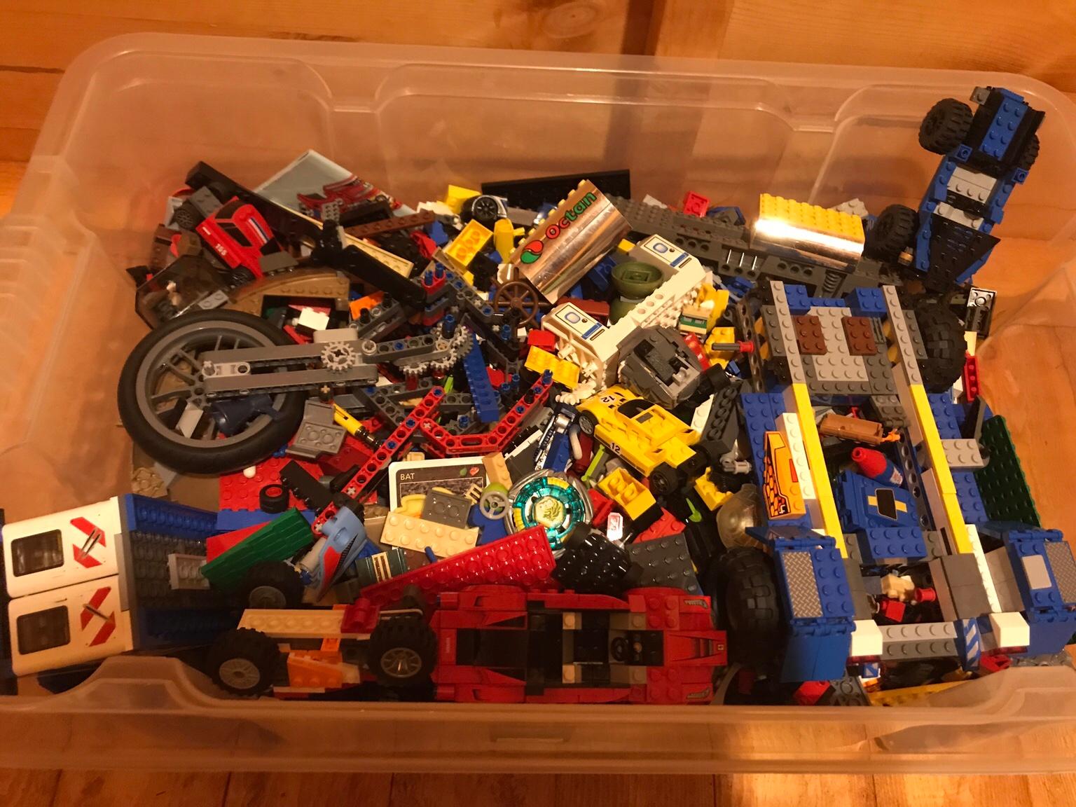Large tub of Lego in M41 Trafford für 40,00 £ zum Verkauf | Shpock DE