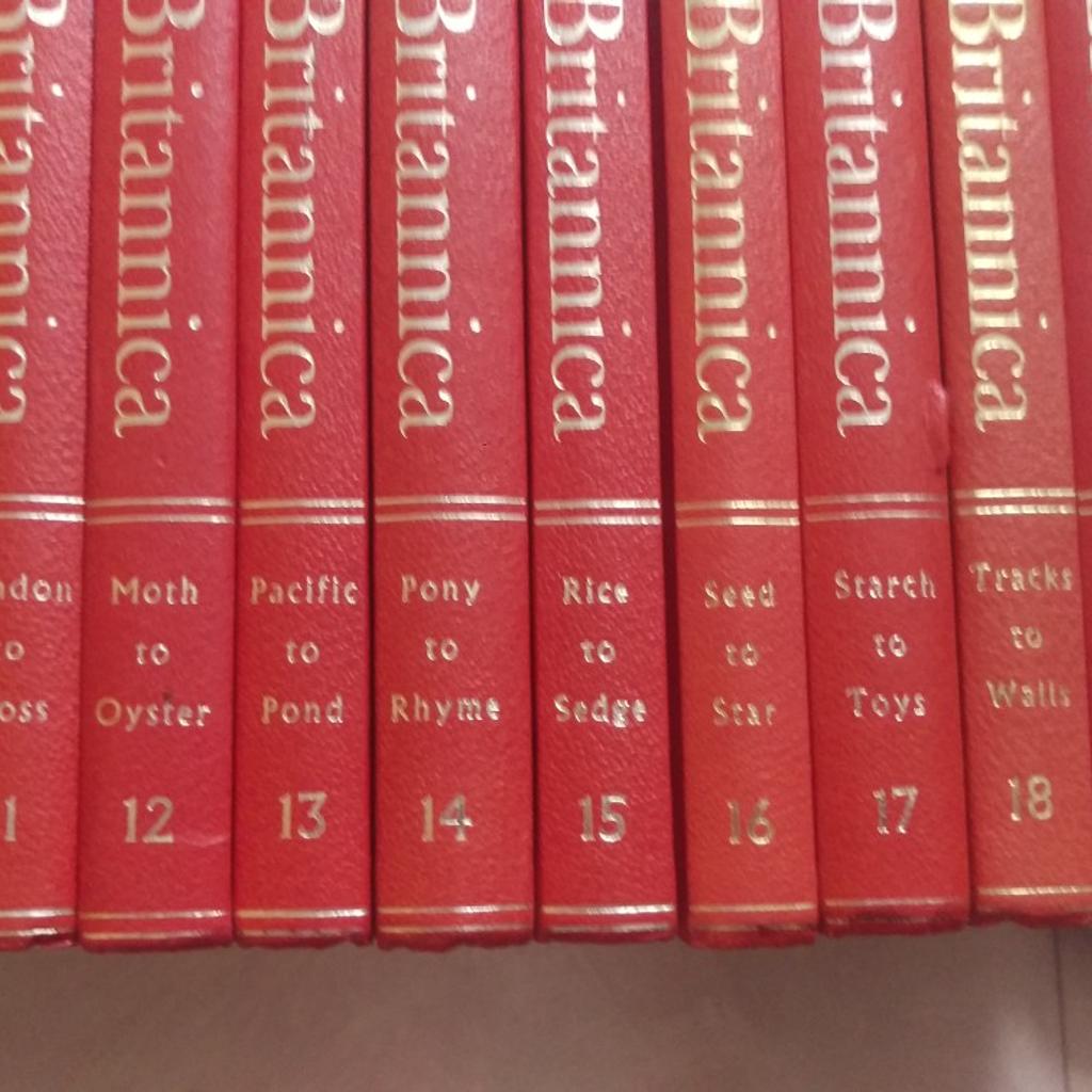 Children's Encyclopedia Britannica Full Set in B79 Tamworth für £ 15,00 ...