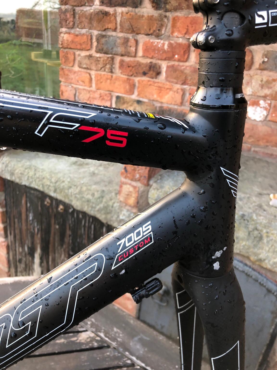 Felt F75 road bike frame carbon forks 56cm in Oscroft für 60,00 £ zum Verkauf | Shpock DE