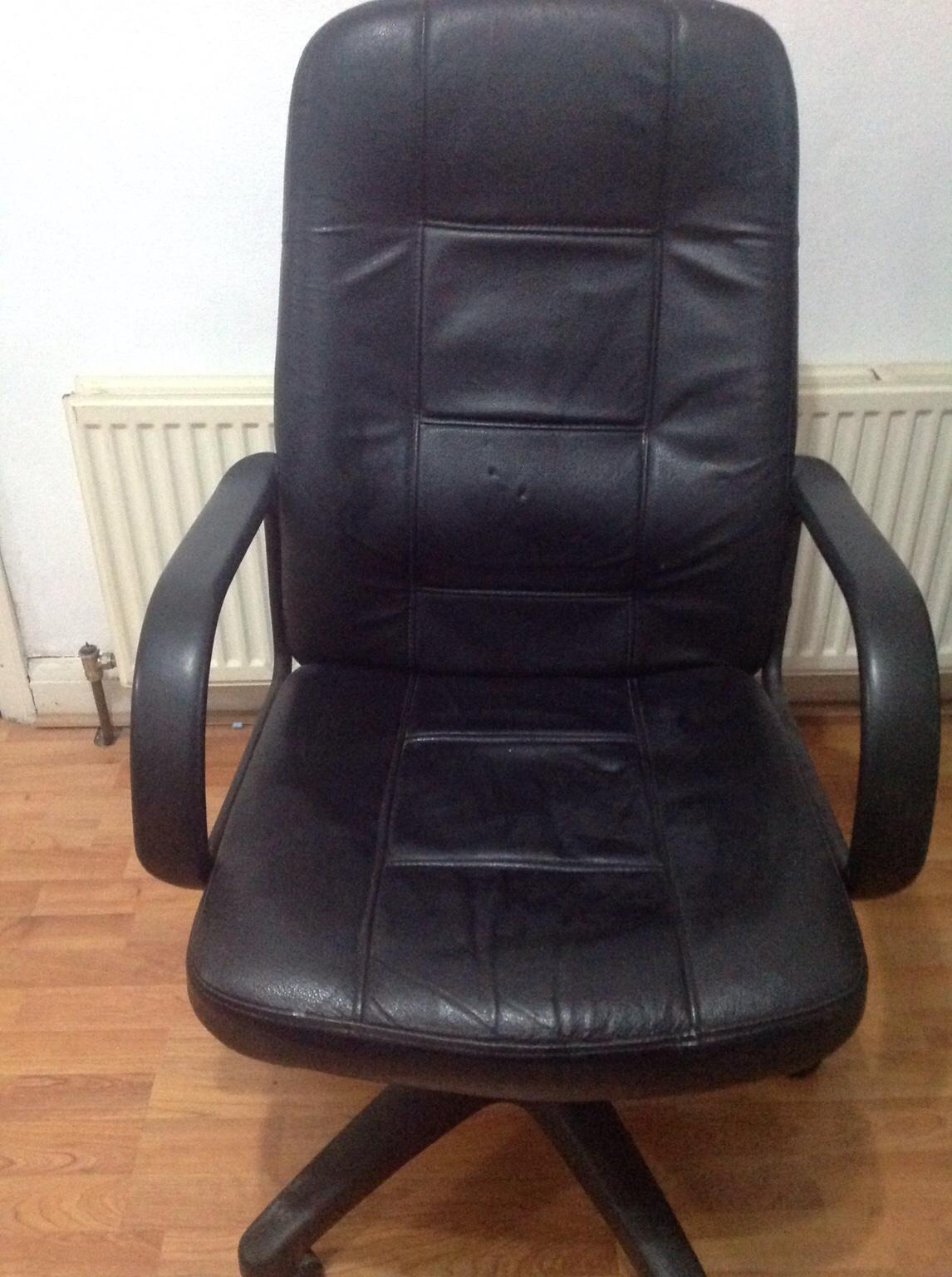 leather office chair in N9 London für £ 15,00 zum Verkauf | Shpock AT