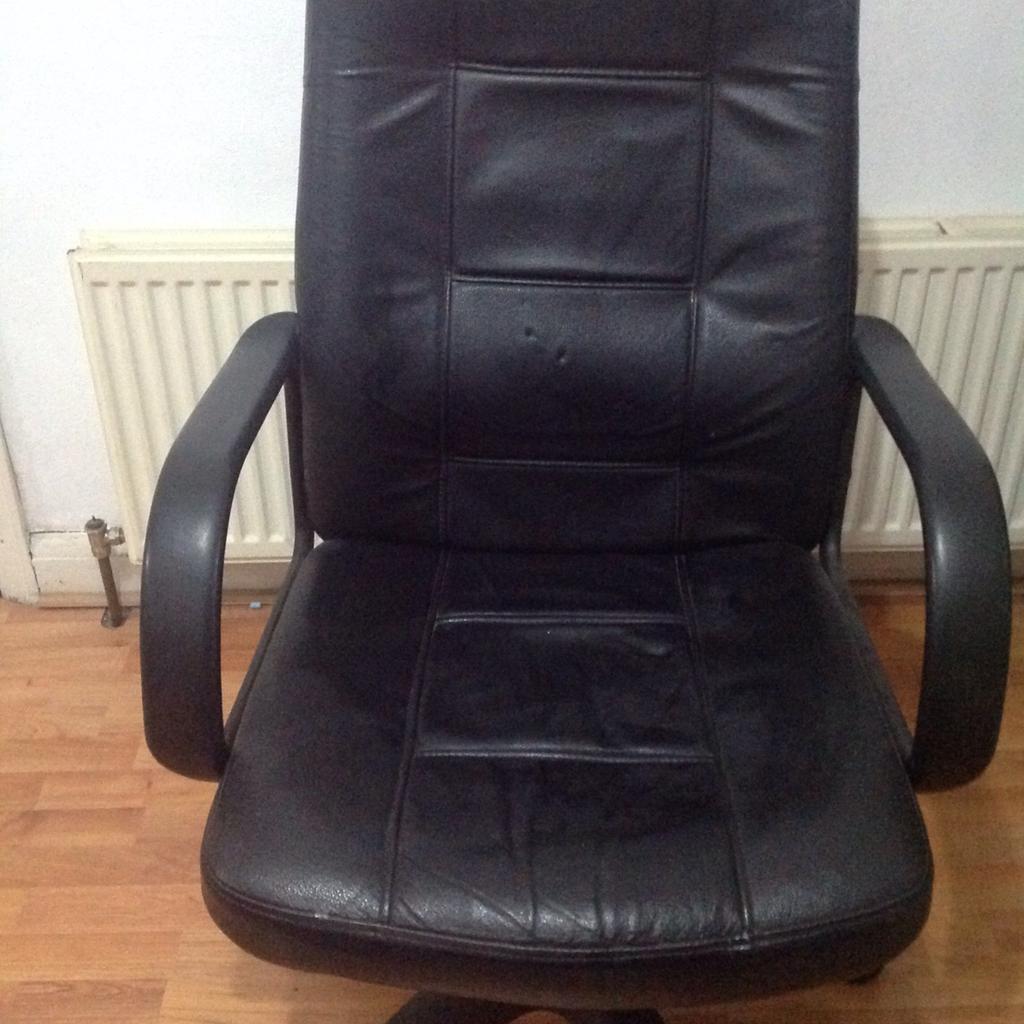 leather office chair in N9 London für £ 15,00 zum Verkauf | Shpock AT