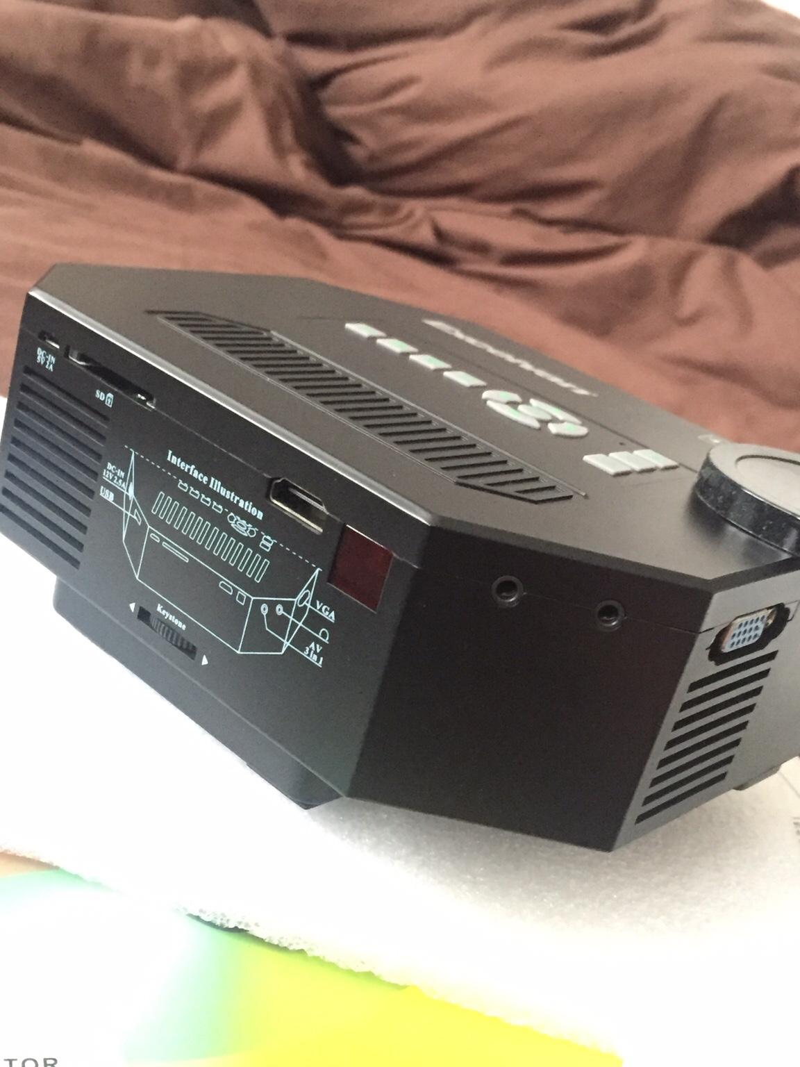 Excelvan mini full HD projector & screen in HA4 London für 60,00 £ zum ...