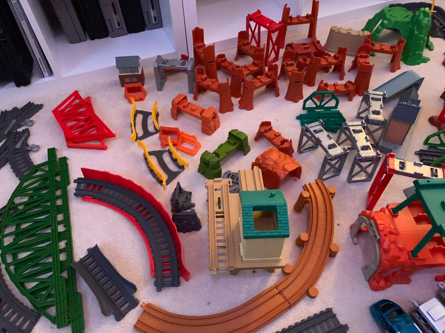 Trackmaster tracks and trains in MK42 Shortstown für 60,00 £ zum ...